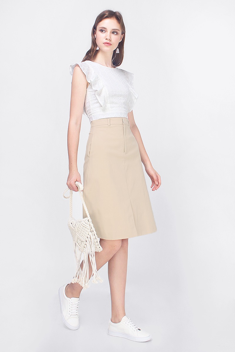 Fayth • Daisy Eyelet Flutter Top